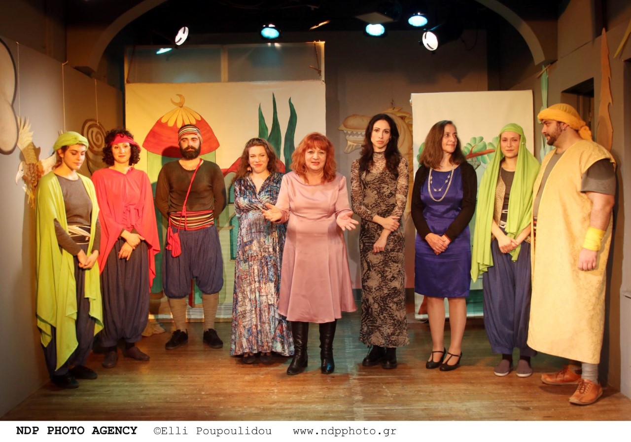 ΓΙΑΓΙΑ ΣΜΥΡΝΗ ΣΤΟ ΘΕΑΤΡΟ ΠΡΟΒΑ - ΦΩΤΟΓΡΑΦΙΕΣ ΑΠΟ ΤΗΝ ΒΡΑΔΙΑ ΓΙΑ ΦΙΛΟΥΣ ...